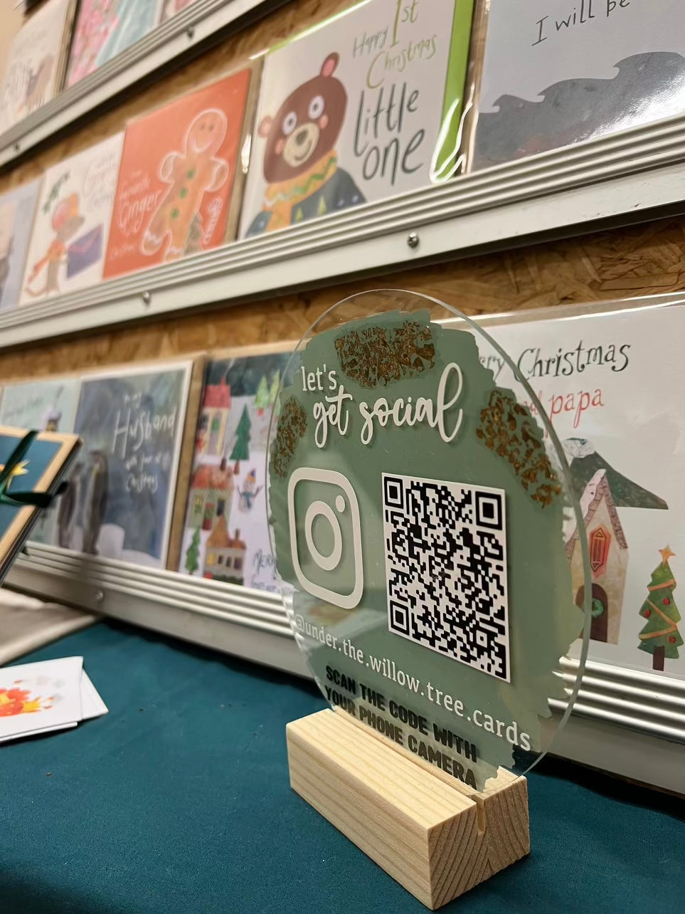 QR code plaques – Rose and Bumble